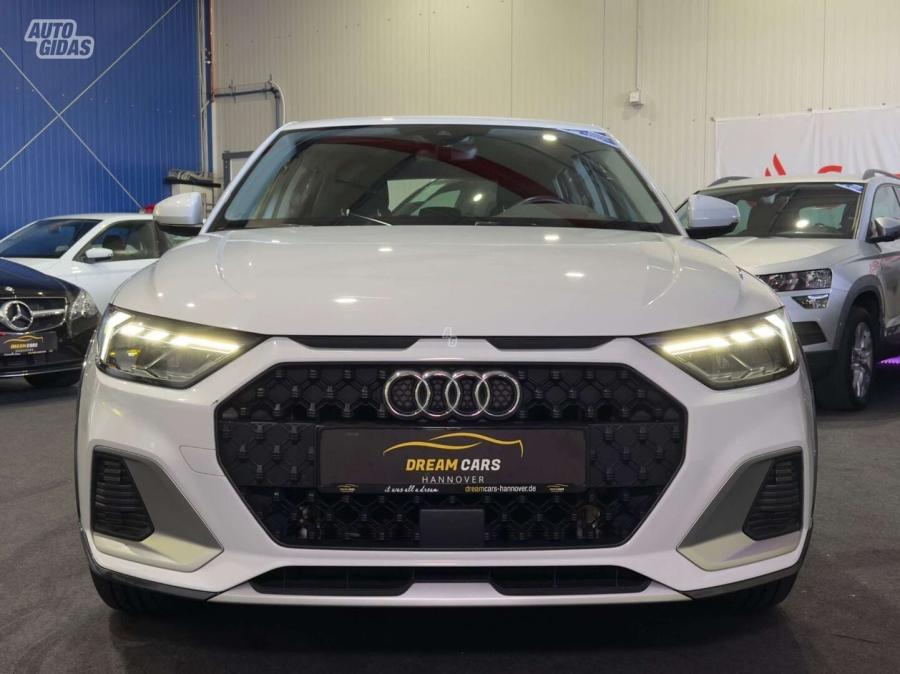 White Audi A1 2020 in Kaunas, with an engine capacity of 1.00 L and mileage of 89 thousand km for 22276 €, photo 13 on AUTOMOTO.COM.LV