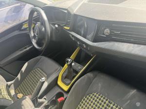 Yellow Audi A1 2018 in Taurage, with an engine capacity of 1.00 L and mileage of 104 thousand km for 6900 €, photo 8 on AUTOMOTO.COM.LV