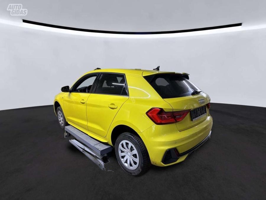 Yellow Audi A1 2023 in Kaunas, with an engine capacity of 1.00 L and mileage of 39 thousand km for 27950 €, photo 5 on AUTOMOTO.COM.LV