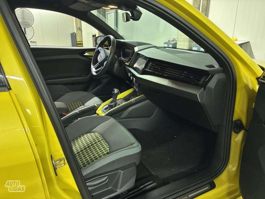 Yellow Audi A1 2023 in Kaunas, with an engine capacity of 1.00 L and mileage of 39 thousand km for 27950 €, photo 7 on AUTOMOTO.COM.LV