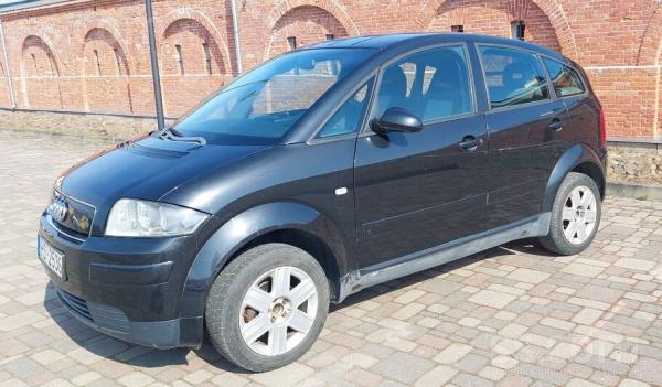 Black Audi A2 2000 in Daugavpils, with an engine capacity of 1.40 L and mileage of 248 thousand km for 2700 €, photo 1 on AUTOMOTO.COM.LV