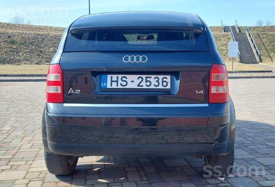 Melns Audi A2 2000 Daugavpils, ar dzinēja tilpumu 1.40 L un nobraukumu 248 tūkst. km par 2700 €, foto 5 vietnē AUTOMOTO.COM.LV