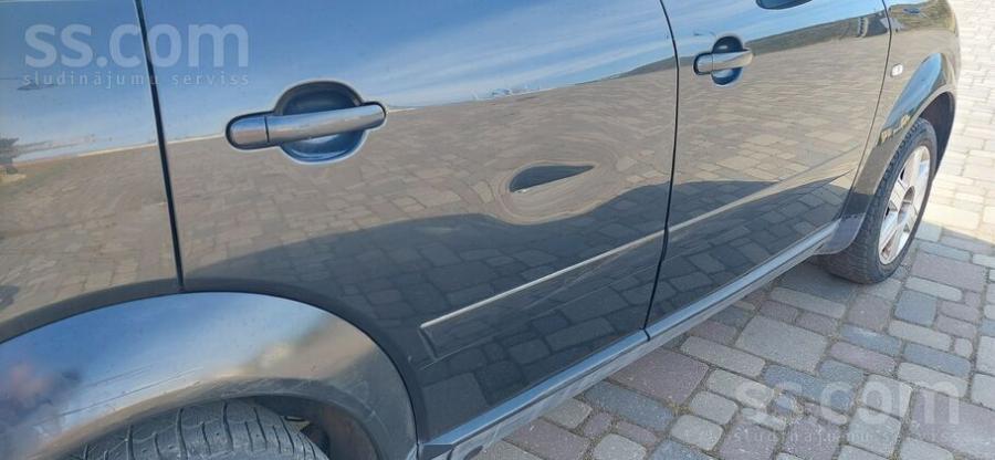 Melns Audi A2 2000 Daugavpils, ar dzinēja tilpumu 1.40 L un nobraukumu 248 tūkst. km par 2700 €, foto 11 vietnē AUTOMOTO.COM.LV