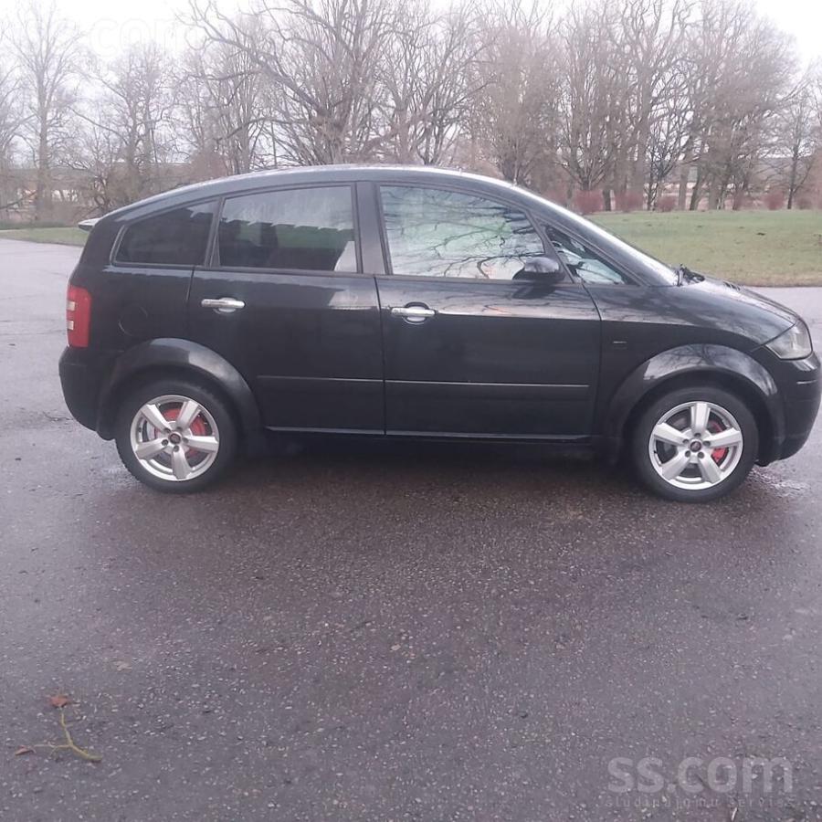 Melns Audi A2 2001 Dobele, ar dzinēja tilpumu 1.40 L un nobraukumu 270 tūkst. km par 2350 €, foto 5 vietnē AUTOMOTO.COM.LV