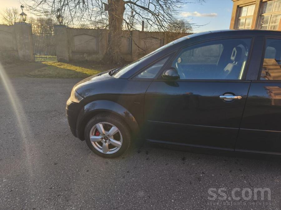 Melns Audi A2 2001 Dobele, ar dzinēja tilpumu 1.40 L un nobraukumu 270 tūkst. km par 2350 €, foto 10 vietnē AUTOMOTO.COM.LV