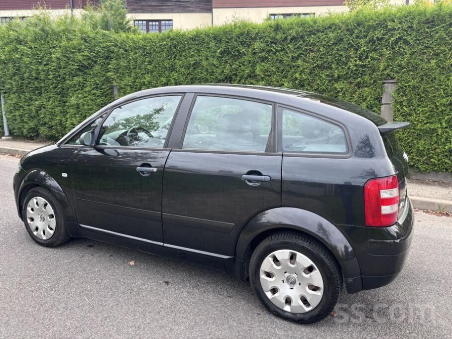 Black Audi A2 2001 in Riga, with an engine capacity of 1.40 L and mileage of 231 thousand km for 2990 €, photo 9 on AUTOMOTO.COM.LV