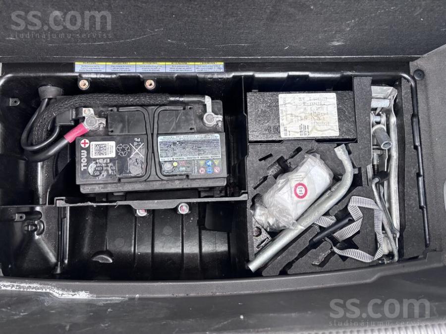Black Audi A2 2001 in Riga, with an engine capacity of 1.40 L and mileage of 231 thousand km for 2990 €, photo 12 on AUTOMOTO.COM.LV
