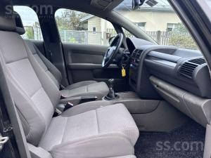Black Audi A2 2001 in Riga, with an engine capacity of 1.40 L and mileage of 231 thousand km for 2990 €, photo 14 on AUTOMOTO.COM.LV