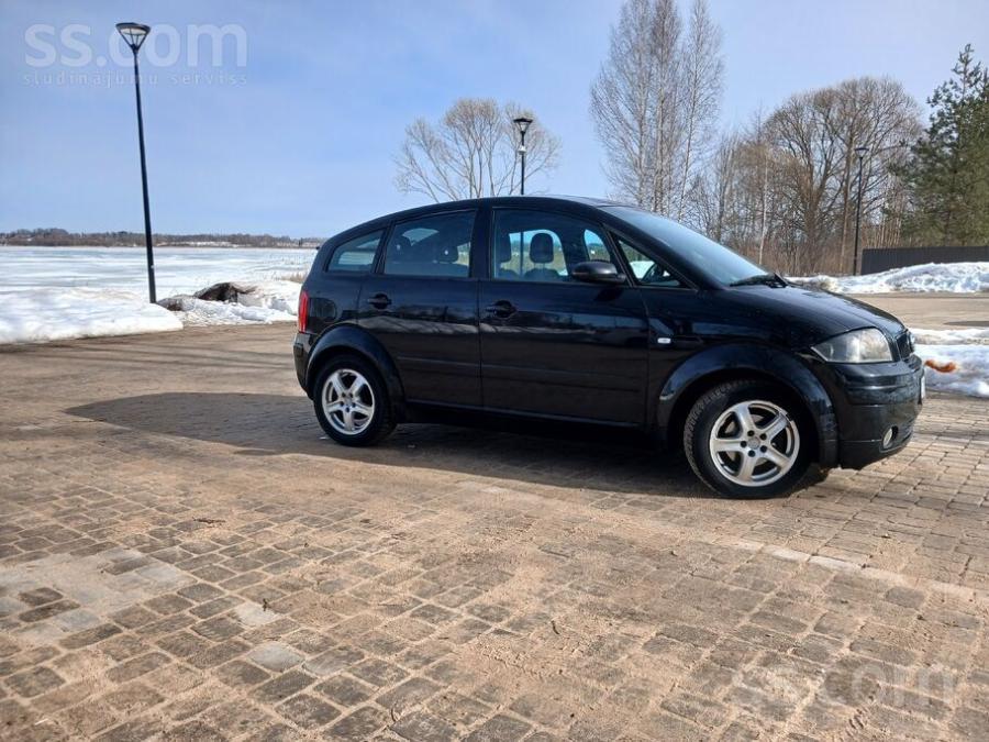 Melns Audi A2 2001 Ludza, ar dzinēja tilpumu 1.40 L un nobraukumu 227 tūkst. km par 2550 €, foto 3 vietnē AUTOMOTO.COM.LV