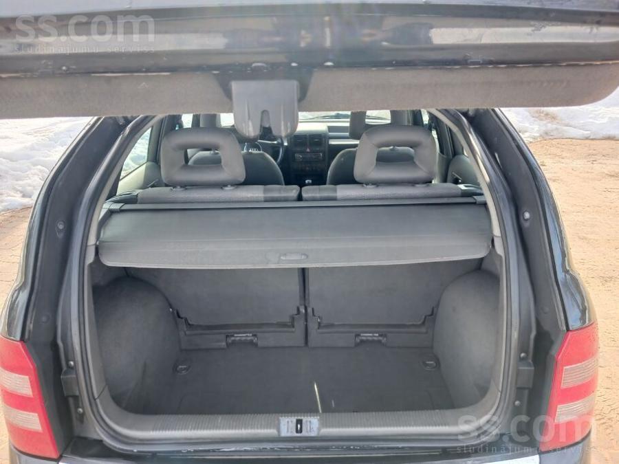 Melns Audi A2 2001 Ludza, ar dzinēja tilpumu 1.40 L un nobraukumu 227 tūkst. km par 2550 €, foto 12 vietnē AUTOMOTO.COM.LV