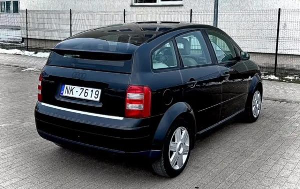 Melns Audi A2 2001 Jelgava, ar dzinēja tilpumu 1.40 L un nobraukumu 348 tūkst. km par 3200 €, foto 3 vietnē AUTOMOTO.COM.LV