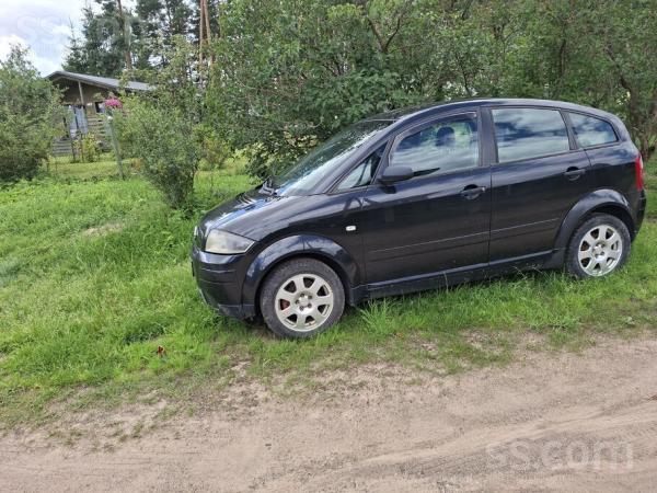 Melns Audi A2 2001 Daugavpils, ar dzinēja tilpumu 1.40 L un nobraukumu 433 tūkst. km par 1000 €, foto 2 vietnē AUTOMOTO.COM.LV