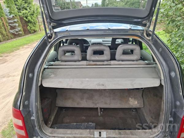 Melns Audi A2 2001 Daugavpils, ar dzinēja tilpumu 1.40 L un nobraukumu 433 tūkst. km par 1000 €, foto 7 vietnē AUTOMOTO.COM.LV