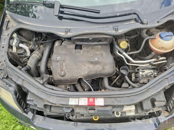 Melns Audi A2 2001 Daugavpils, ar dzinēja tilpumu 1.40 L un nobraukumu 433 tūkst. km par 1000 €, foto 8 vietnē AUTOMOTO.COM.LV