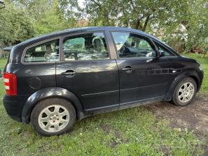 Melns Audi A2 2001 Rīga, ar dzinēja tilpumu 1.40 L un nobraukumu 270 tūkst. km par 1800 €, foto 4 vietnē AUTOMOTO.COM.LV