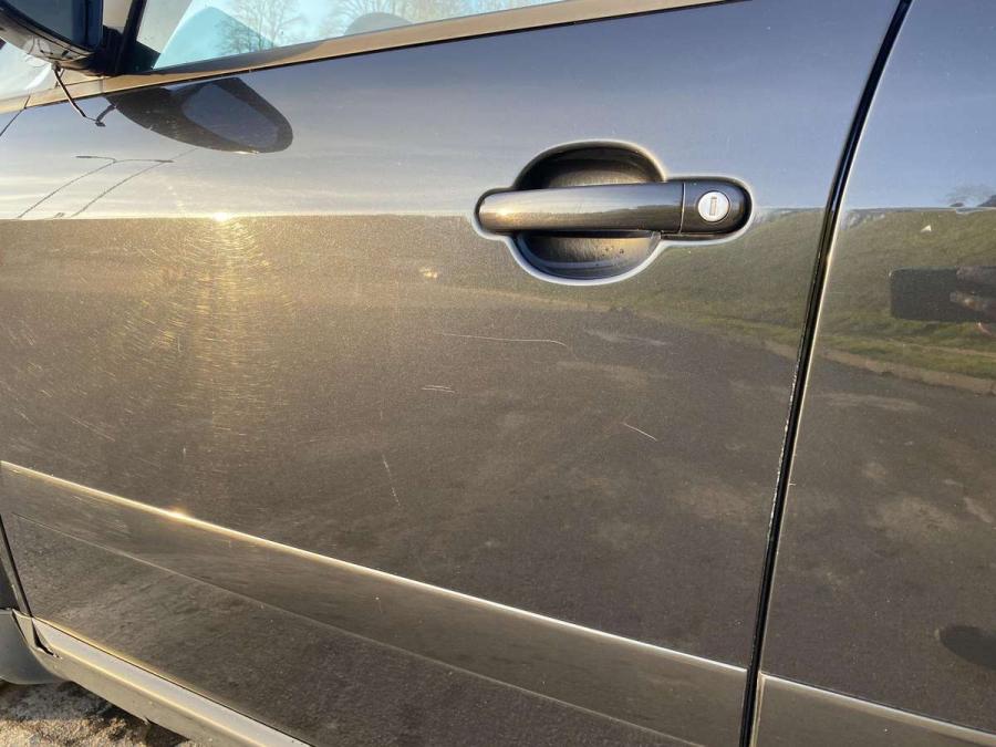 Melns Audi A2 2001 Viļņa, ar dzinēja tilpumu 1.42 L un nobraukumu 254 tūkst. km par 1450 €, foto 9 vietnē AUTOMOTO.COM.LV