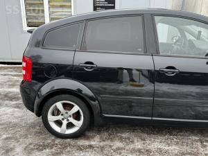 Black Audi A2 2002 in Daugavpils, with an engine capacity of 1.40 L and mileage of 0 thousand km for 2590 €, photo 7 on AUTOMOTO.COM.LV