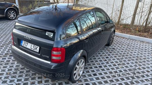 Melns Audi A2 2002 Tallina, ar dzinēja tilpumu 1.40 L un nobraukumu 250 tūkst. km par 1500 €, foto 4 vietnē AUTOMOTO.COM.LV
