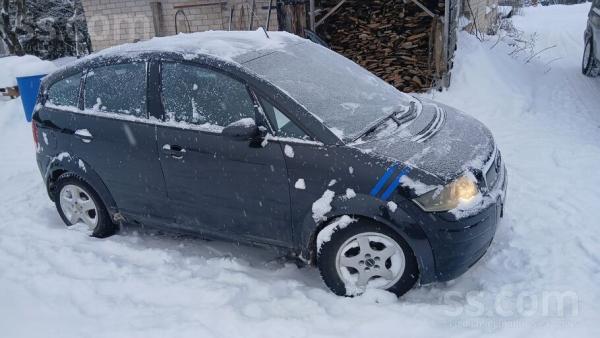 Melns Audi A2 2002 Preiļi, ar dzinēja tilpumu 1.40 L un nobraukumu 402 tūkst. km par 1550 €, foto 2 vietnē AUTOMOTO.COM.LV