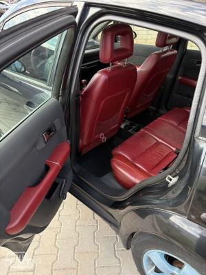 Black Audi A2 2002 in Siauliai, with an engine capacity of 1.60 L and mileage of 159 thousand km for 2700 €, photo 18 on AUTOMOTO.COM.LV