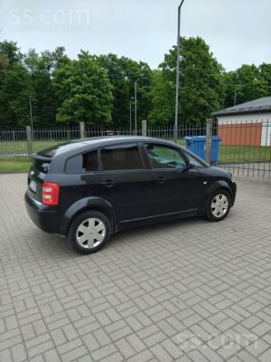Black Audi A2 2002 in Daugavpils, with an engine capacity of 1.40 L and mileage of 280 thousand km for 1950 €, photo 4 on AUTOMOTO.COM.LV
