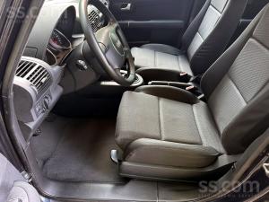 Melns Audi A2 2002 Rīga, ar dzinēja tilpumu 1.40 L un nobraukumu 238 tūkst. km par 3200 €, foto 12 vietnē AUTOMOTO.COM.LV