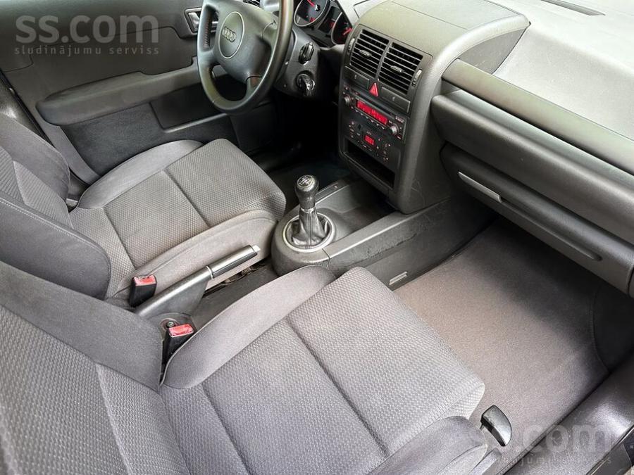 Melns Audi A2 2002 Rīga, ar dzinēja tilpumu 1.40 L un nobraukumu 238 tūkst. km par 3200 €, foto 15 vietnē AUTOMOTO.COM.LV
