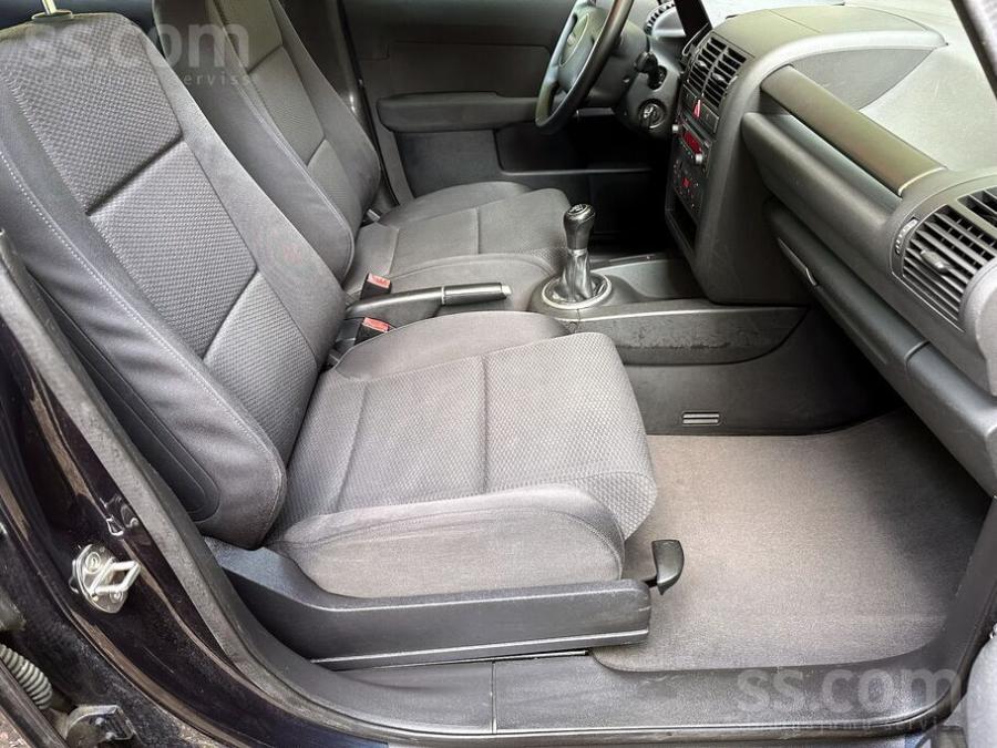 Black Audi A2 2002 in Riga, with an engine capacity of 1.40 L and mileage of 238 thousand km for 2700 €, photo 16 on AUTOMOTO.COM.LV
