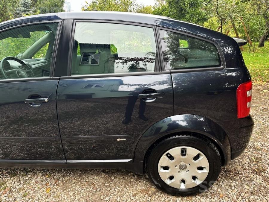 Black Audi A2 2002 in Riga, with an engine capacity of 1.40 L and mileage of 238 thousand km for 2700 €, photo 31 on AUTOMOTO.COM.LV