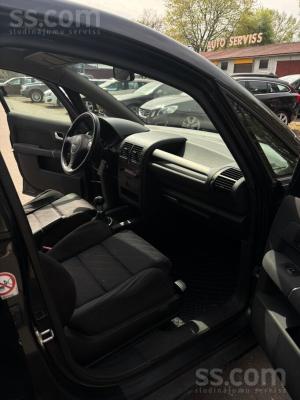 Melns Audi A2 2003 Rīga, ar dzinēja tilpumu 1.60 L un nobraukumu 227 tūkst. km par 3750 €, foto 8 vietnē AUTOMOTO.COM.LV
