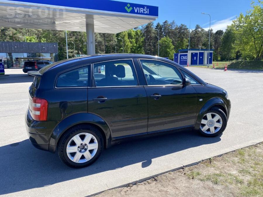 Black Audi A2 2003 in Riga, with an engine capacity of 1.40 L and mileage of 250 thousand km for 2850 €, photo 4 on AUTOMOTO.COM.LV