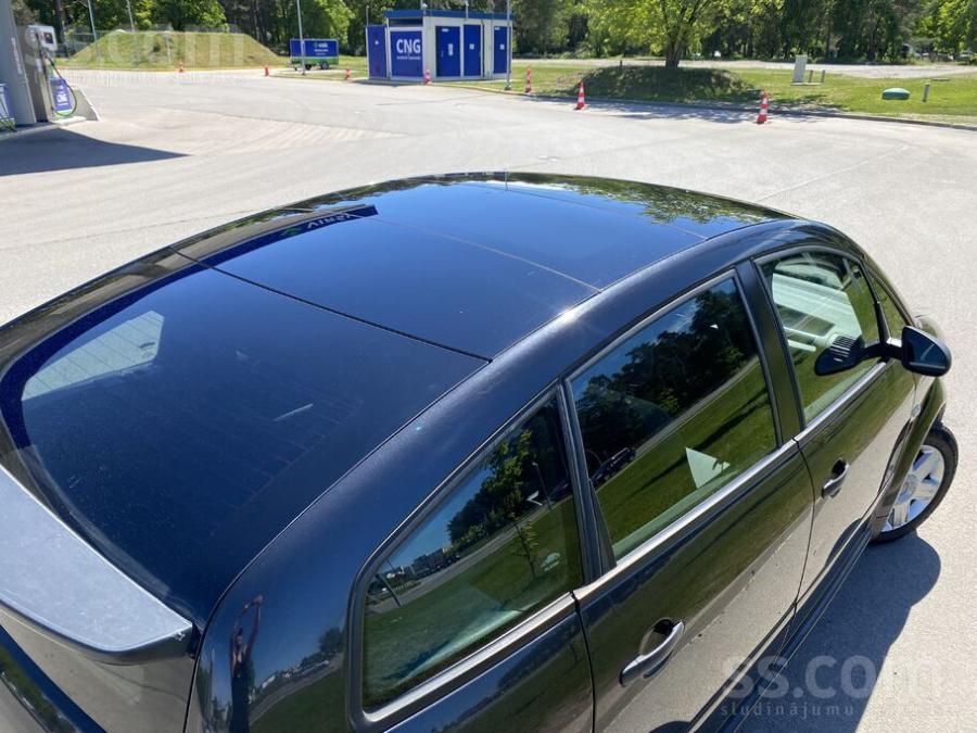 Black Audi A2 2003 in Riga, with an engine capacity of 1.40 L and mileage of 250 thousand km for 2850 €, photo 5 on AUTOMOTO.COM.LV