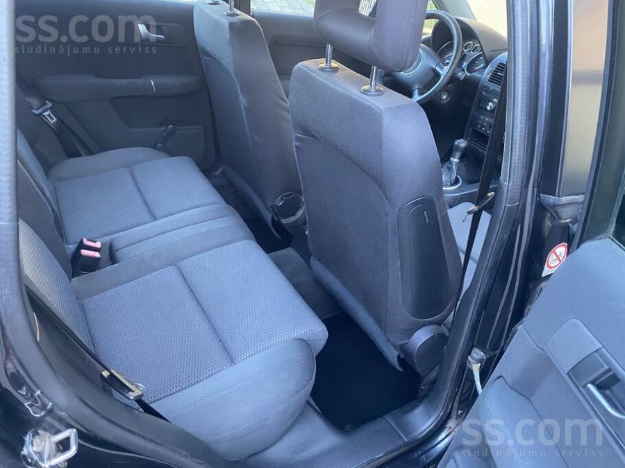 Black Audi A2 2003 in Riga, with an engine capacity of 1.40 L and mileage of 250 thousand km for 2850 €, photo 11 on AUTOMOTO.COM.LV