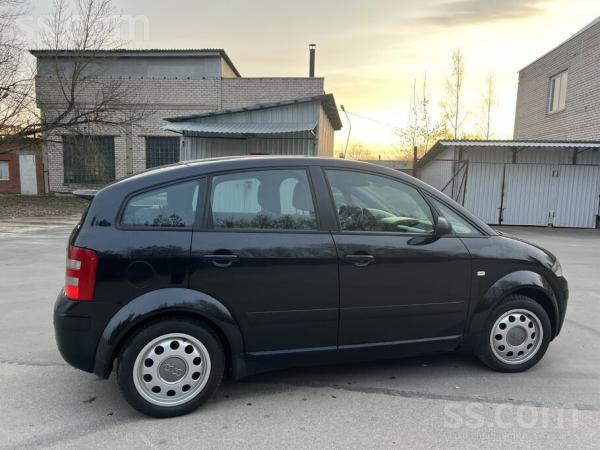 Black Audi A2 2003 in Ludza, with an engine capacity of 1.40 L and mileage of 262 thousand km for 2480 €, photo 4 on AUTOMOTO.COM.LV