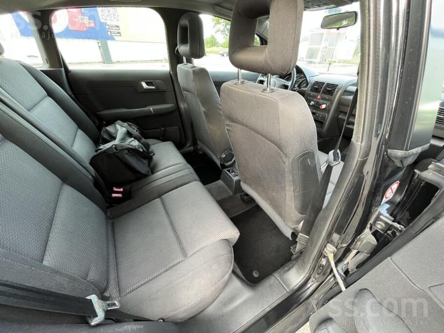 Black Audi A2 2003 in Riga, with an engine capacity of 1.40 L and mileage of 250 thousand km for 2600 €, photo 10 on AUTOMOTO.COM.LV