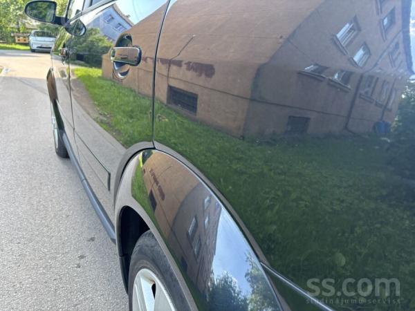 Black Audi A2 2004 in Riga, with an engine capacity of 1.40 L and mileage of 309 thousand km for 2990 €, photo 9 on AUTOMOTO.COM.LV