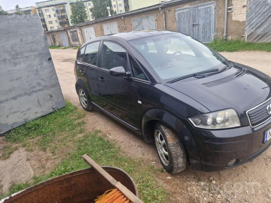 Black Audi A2 2004 in Valmiera, with an engine capacity of 1.40 L and mileage of 306 thousand km for 1800 €, photo 3 on AUTOMOTO.COM.LV