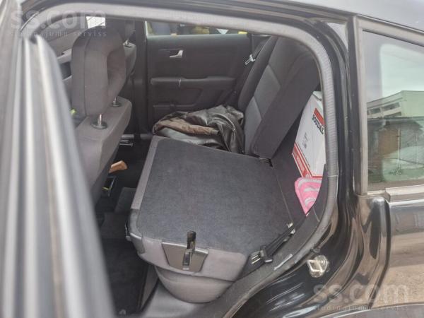 Black Audi A2 2004 in Valmiera, with an engine capacity of 1.40 L and mileage of 306 thousand km for 1800 €, photo 10 on AUTOMOTO.COM.LV