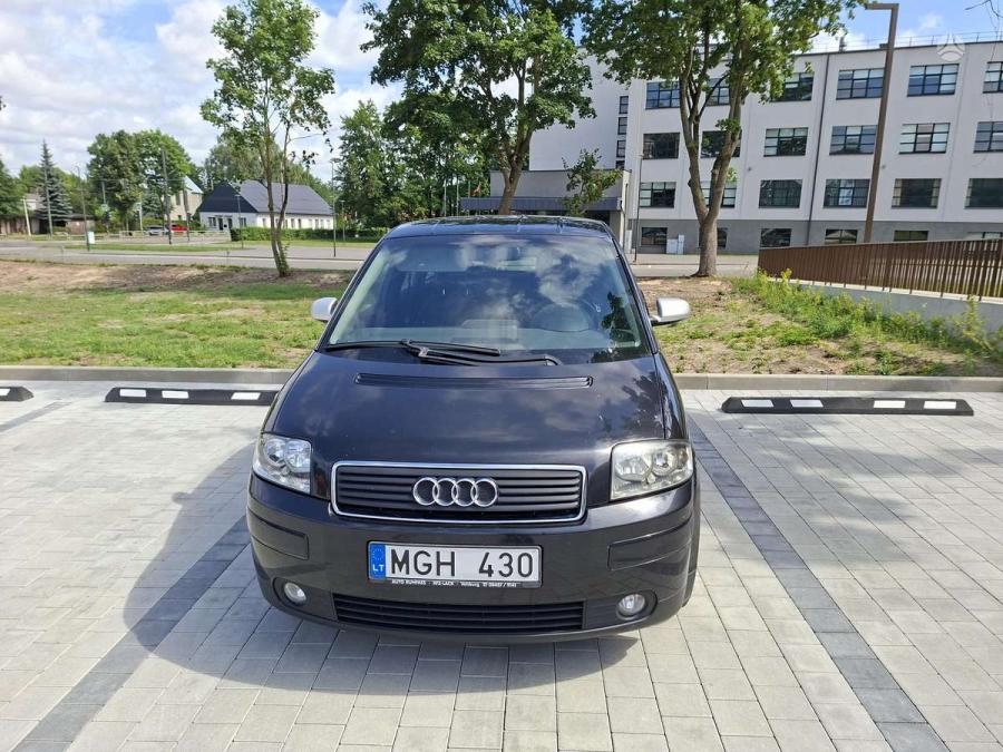 Melns Audi A2 2004 Kauņa, ar dzinēja tilpumu 1.39 L un nobraukumu 216 tūkst. km par 2200 €, foto 1 vietnē AUTOMOTO.COM.LV