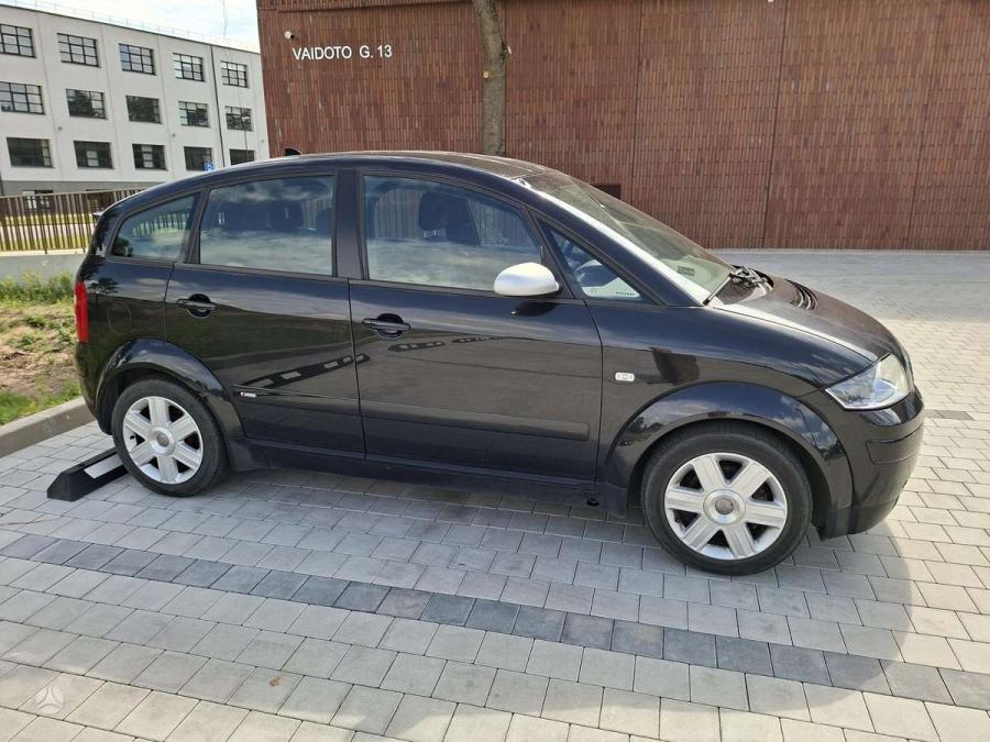 Melns Audi A2 2004 Kauņa, ar dzinēja tilpumu 1.39 L un nobraukumu 216 tūkst. km par 2200 €, foto 5 vietnē AUTOMOTO.COM.LV