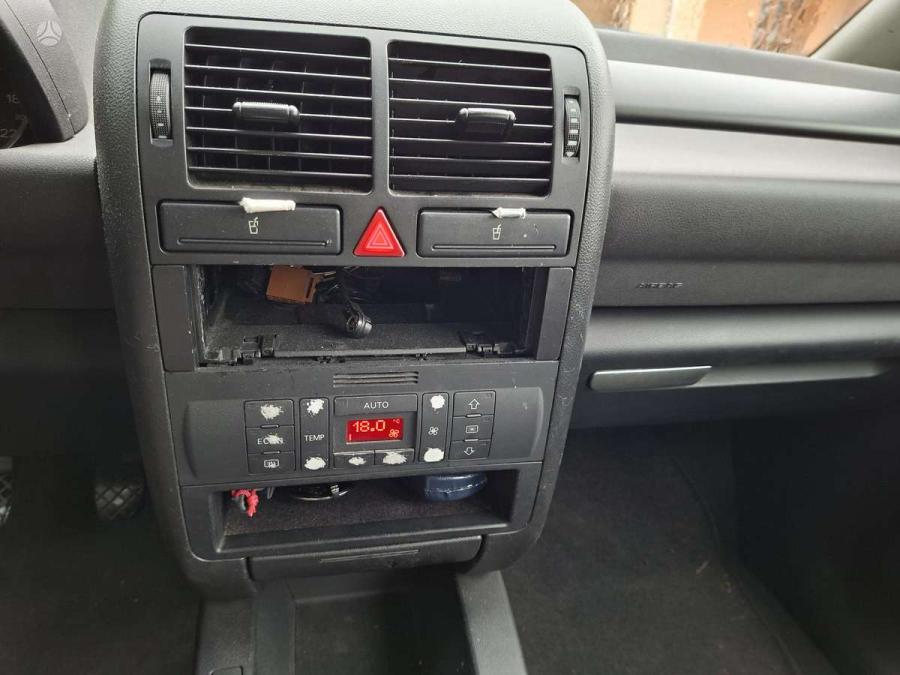 Melns Audi A2 2004 Kauņa, ar dzinēja tilpumu 1.39 L un nobraukumu 216 tūkst. km par 2200 €, foto 8 vietnē AUTOMOTO.COM.LV