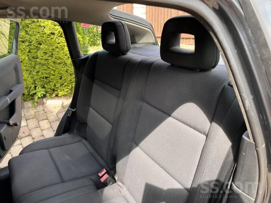 Black Audi A2 2003 in Riga, with an engine capacity of 1.40 L and mileage of 247 thousand km for 2900 €, photo 15 on AUTOMOTO.COM.LV