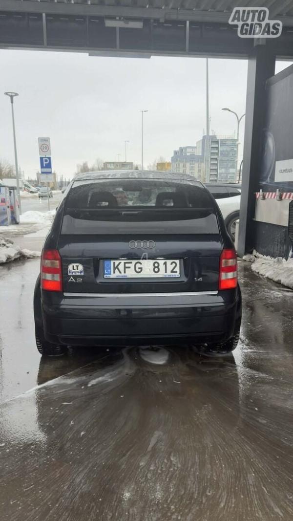 Zils Audi A2 2000 Viļņa, ar dzinēja tilpumu 1.40 L un nobraukumu 239 tūkst. km par 1400 €, foto 5 vietnē AUTOMOTO.COM.LV