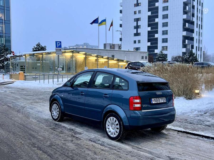 Zils Audi A2 2001 Viļņa, ar dzinēja tilpumu 1.39 L un nobraukumu 219 tūkst. km par 1600 €, foto 4 vietnē AUTOMOTO.COM.LV