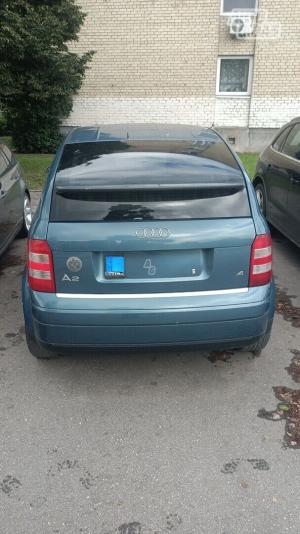 Zils Audi A2 2001 Kauņa, ar dzinēja tilpumu 1.40 L un nobraukumu 228 tūkst. km par 1200 €, foto 3 vietnē AUTOMOTO.COM.LV