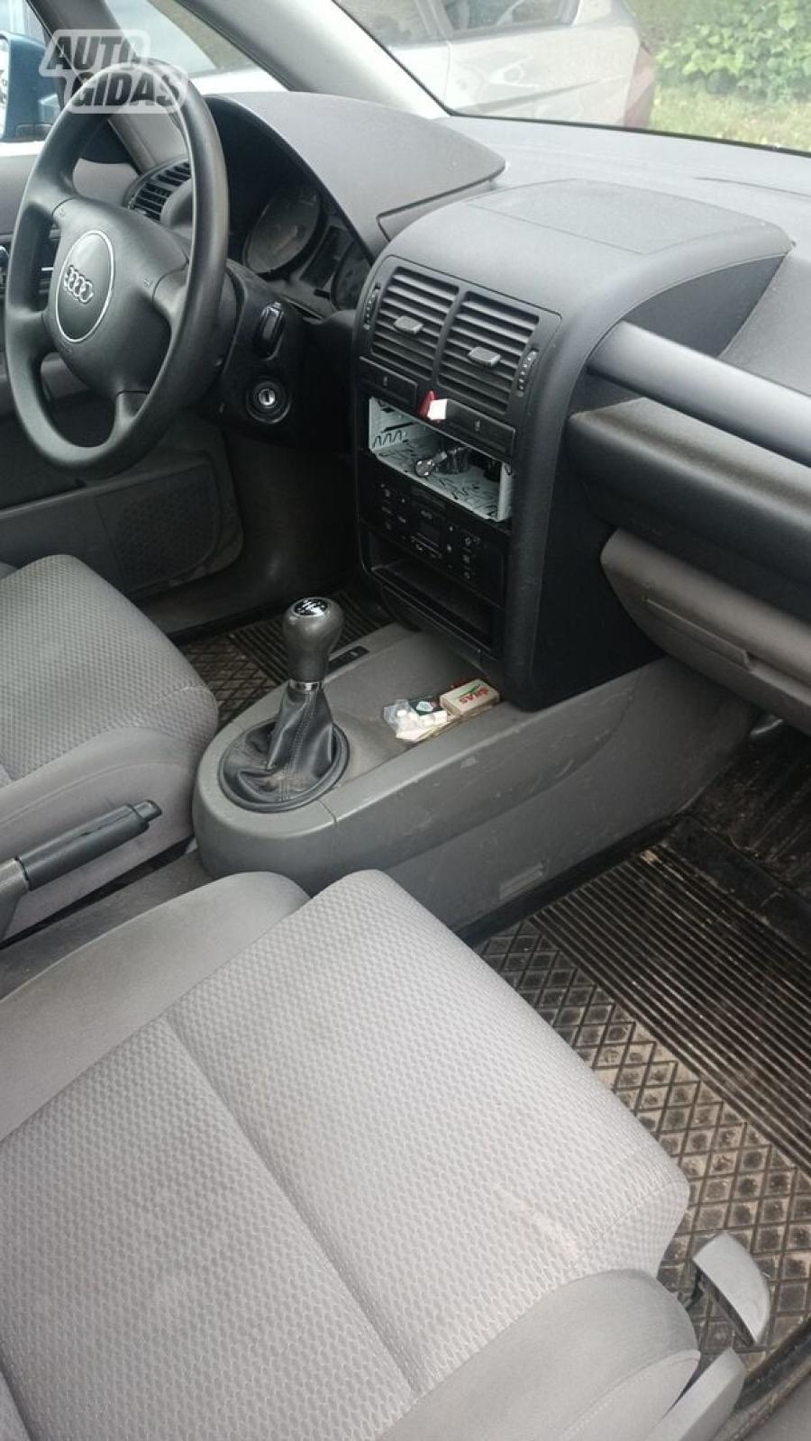 Zils Audi A2 2001 Kauņa, ar dzinēja tilpumu 1.40 L un nobraukumu 228 tūkst. km par 1200 €, foto 6 vietnē AUTOMOTO.COM.LV