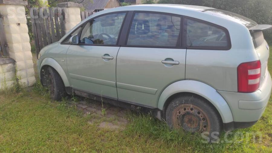 Blue Audi A2 2002 in Ogre, with an engine capacity of 1.40 L and mileage of 188 thousand km for 800 €, photo 3 on AUTOMOTO.COM.LV