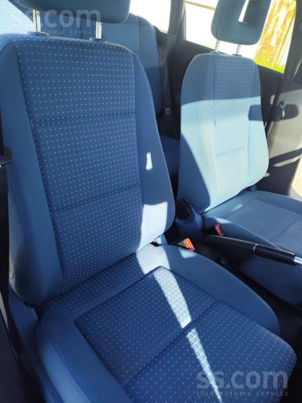 Blue Audi A2 2002 in Cesis, with an engine capacity of 1.40 L and mileage of 396 thousand km for 1700 €, photo 6 on AUTOMOTO.COM.LV