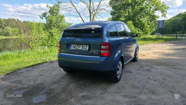Zils Audi A2 2002 Kauņa, ar dzinēja tilpumu 1.39 L un nobraukumu 275 tūkst. km par 1600 €, foto 3 vietnē AUTOMOTO.COM.LV