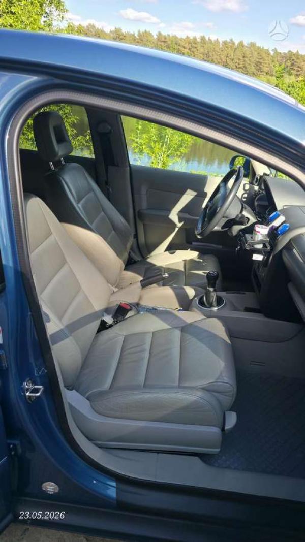 Zils Audi A2 2002 Kauņa, ar dzinēja tilpumu 1.39 L un nobraukumu 275 tūkst. km par 1600 €, foto 5 vietnē AUTOMOTO.COM.LV